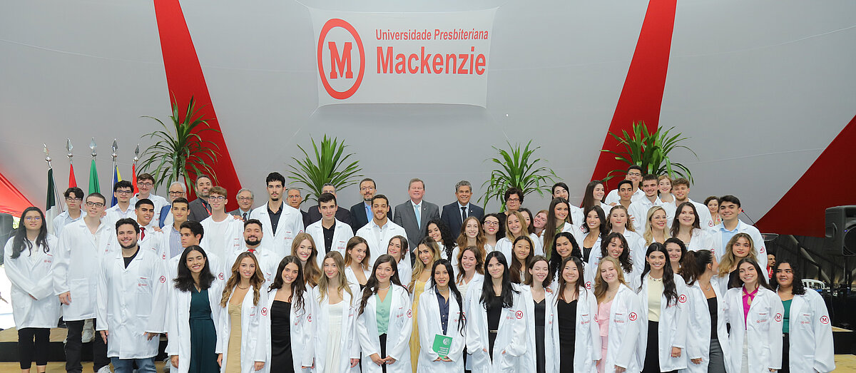Medicina Mackenzie Alphaville realiza tradicional Cerimônia do Jaleco ...