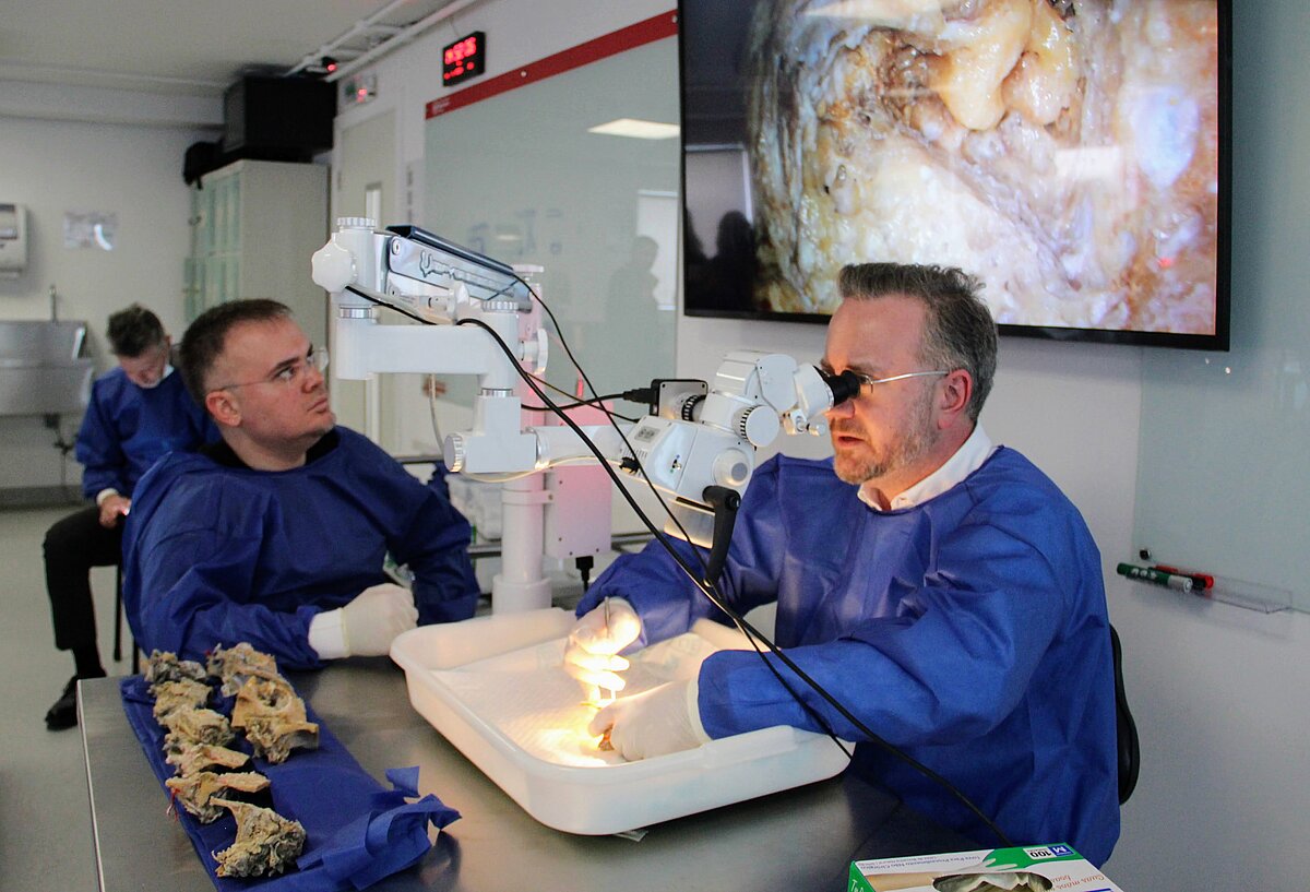 Evento internacional na FEMPAR capacita médicos em técnicas cirúrgicas ...