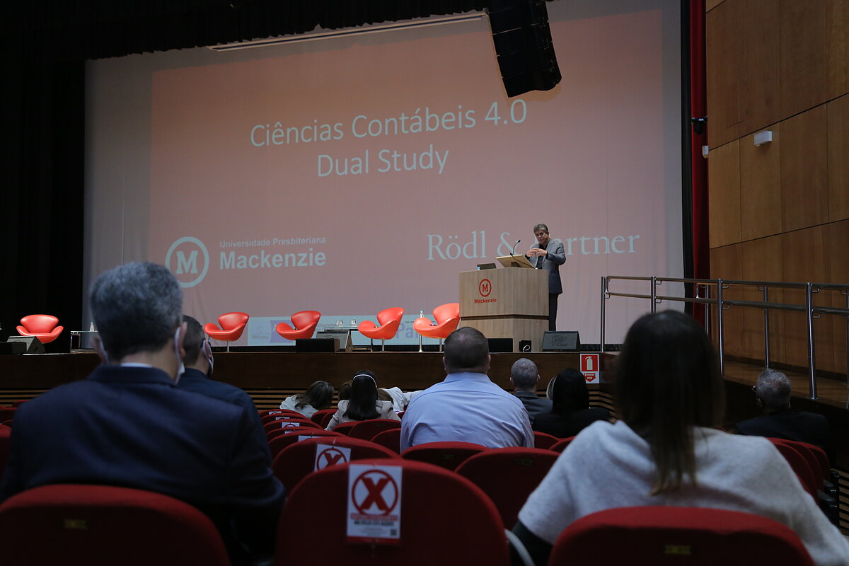 Em Webinar, Ciências Contábeis Dual Study é oficialmente lançado ...